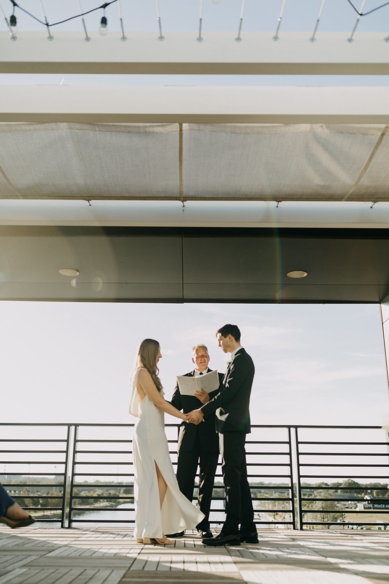 Intimate Downtown Tampa Rooftop Elopement | Rooftop 220 - Marry Me ...